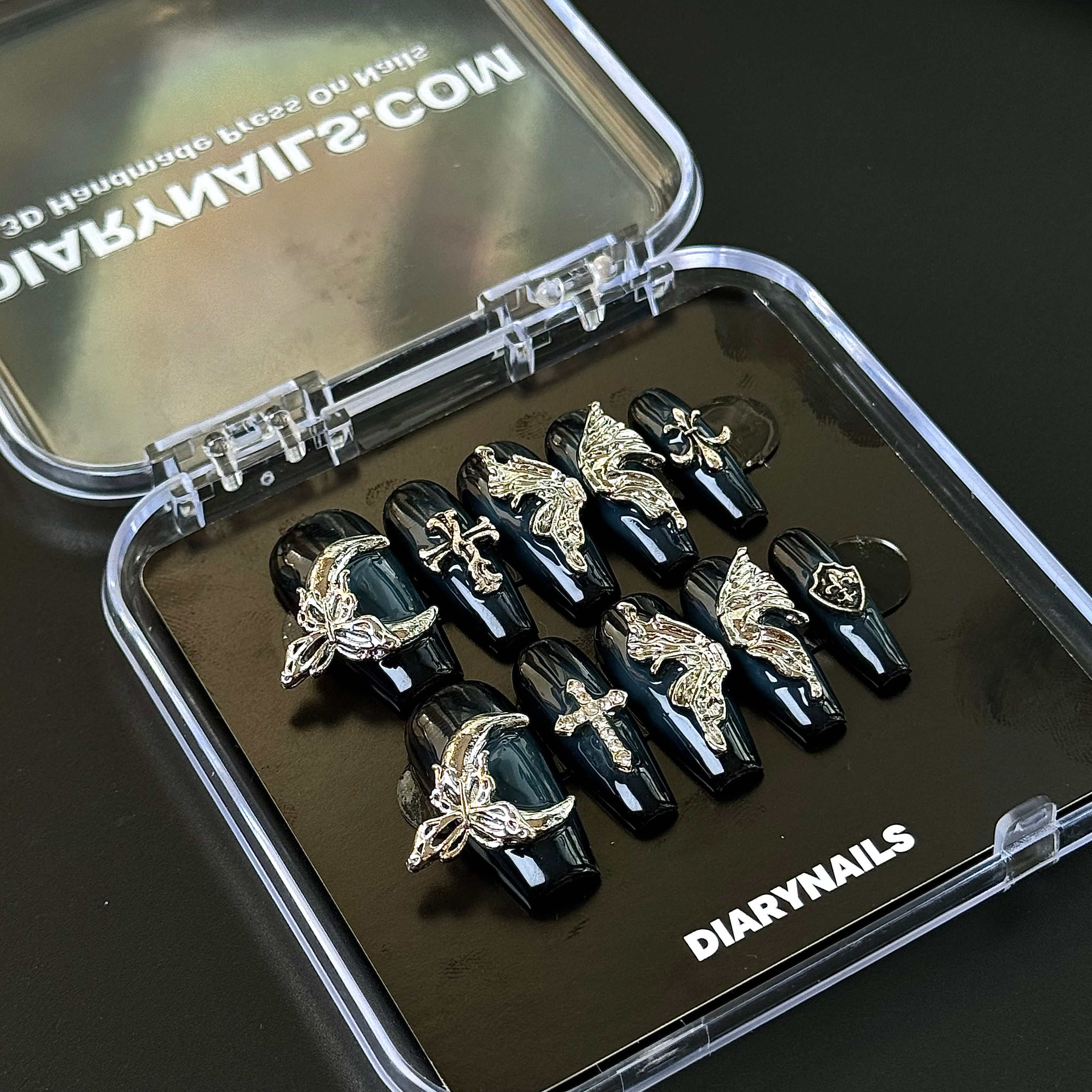 Luna Dream – Diary Nails