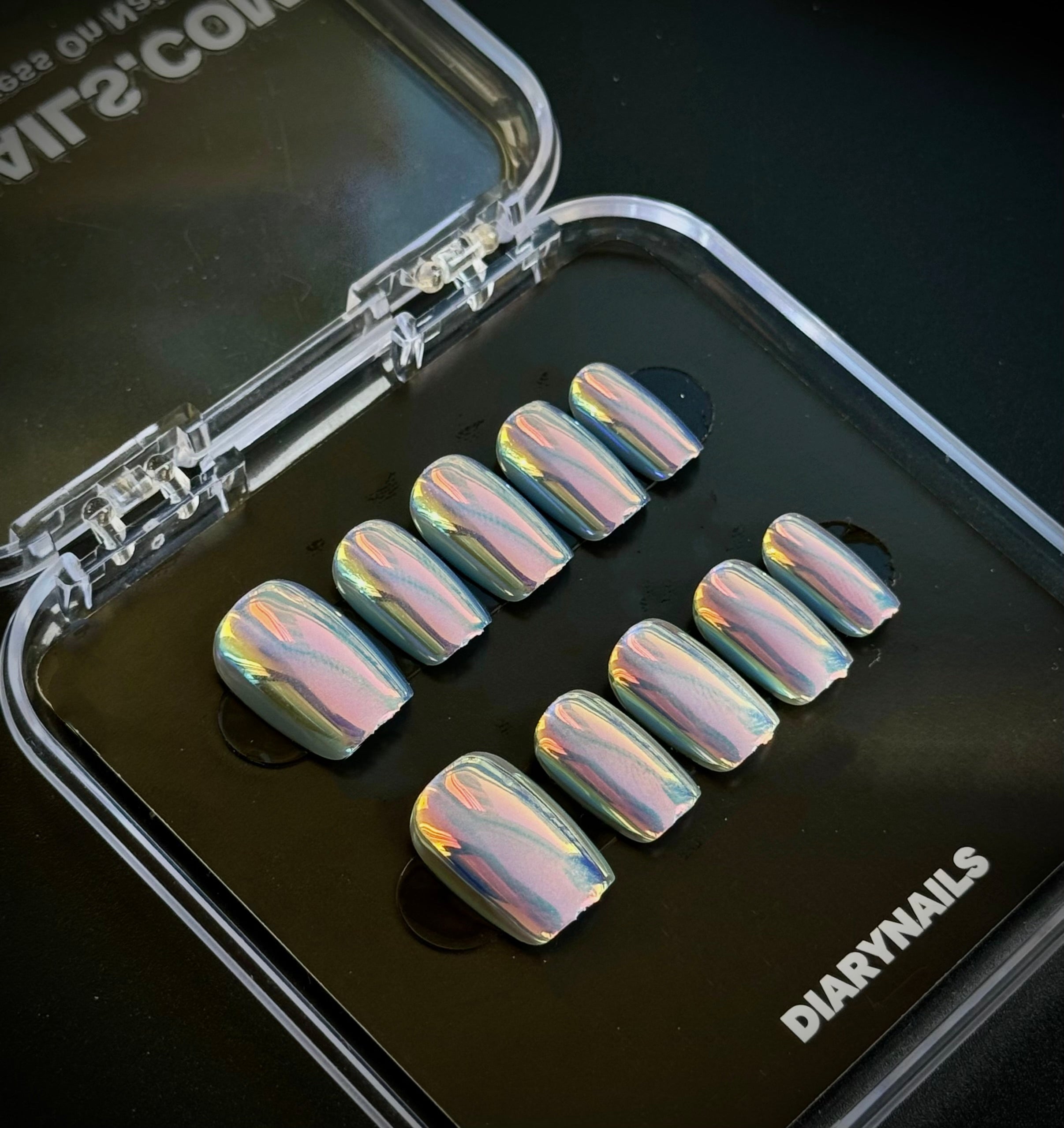 Lily Sky – Diary Nails