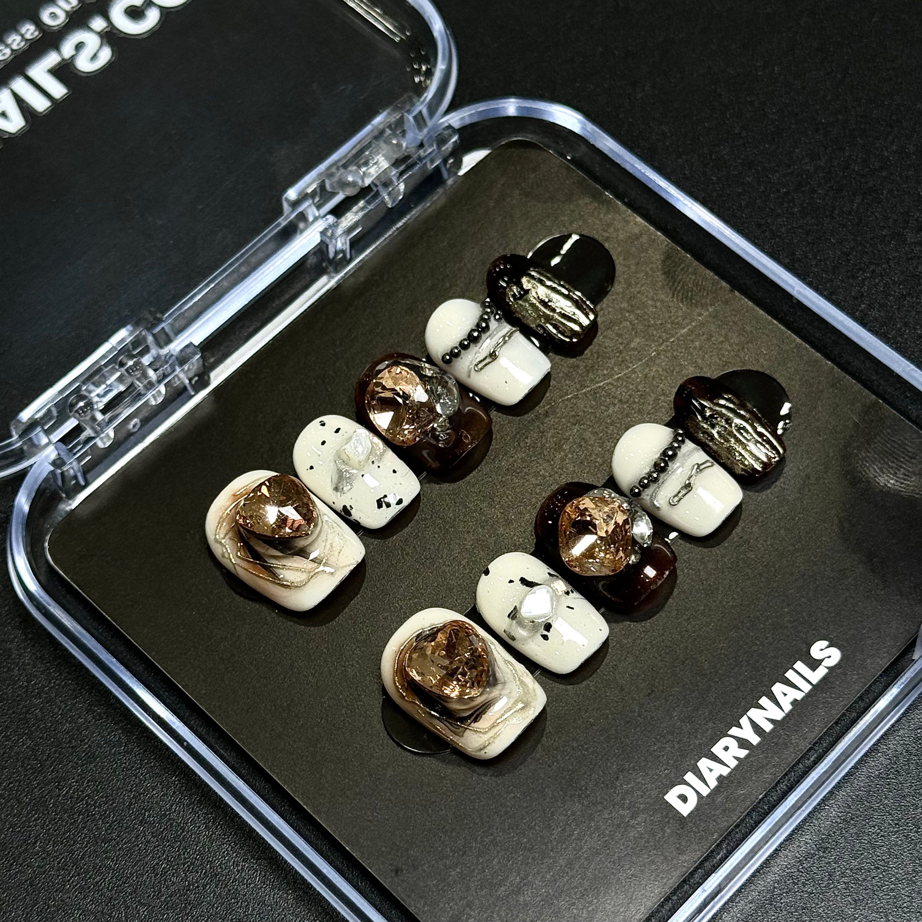 Topaz – Diary Nails