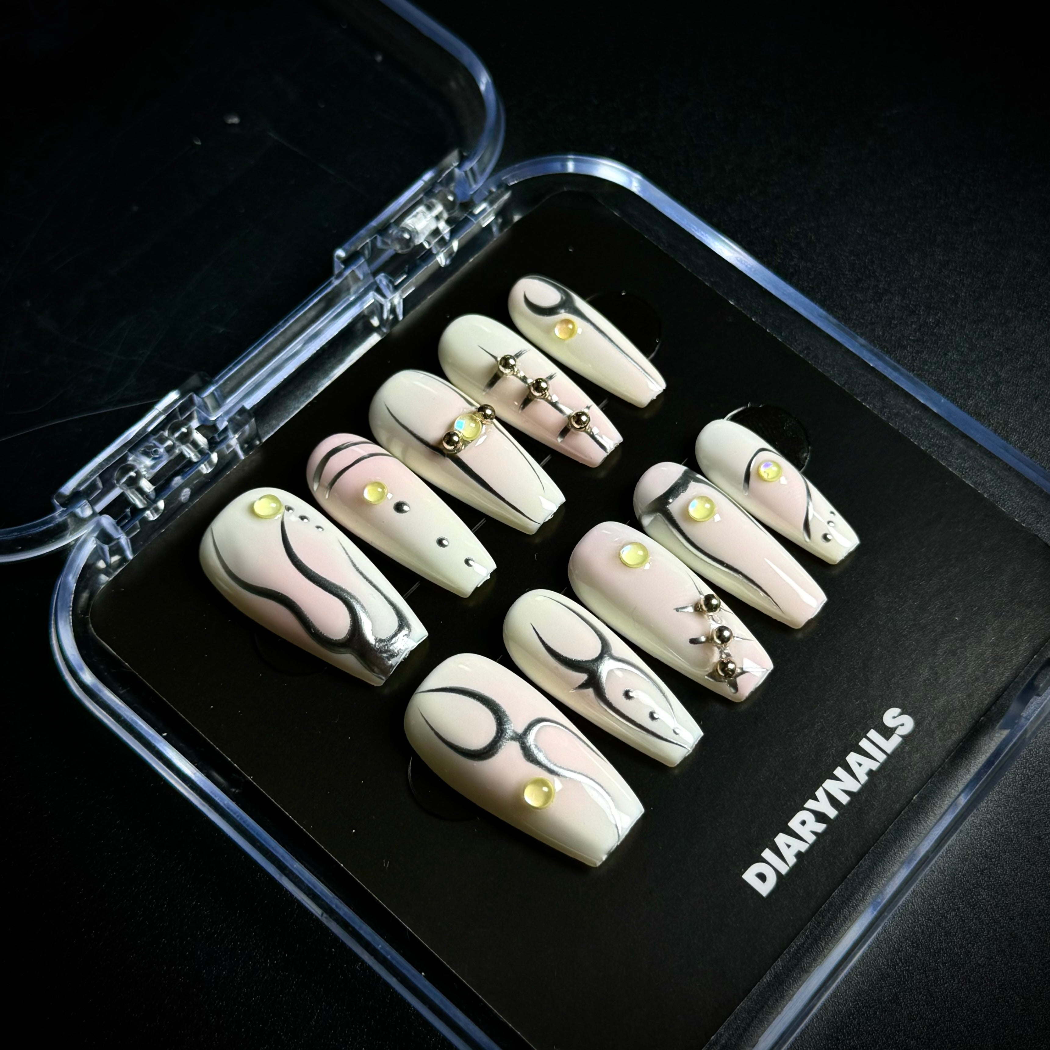 Cyber – Diary Nails