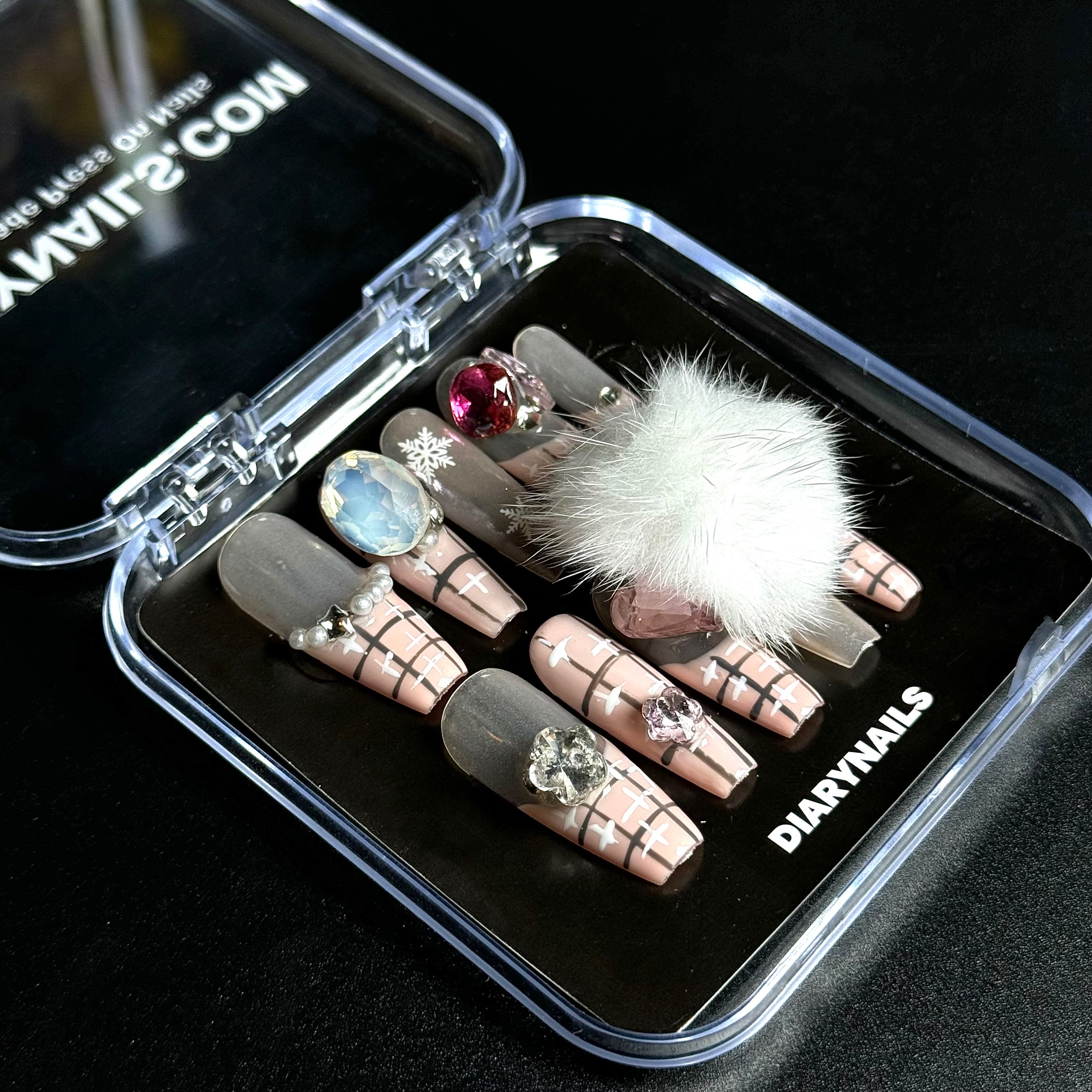 Coco Lady – Diary Nails